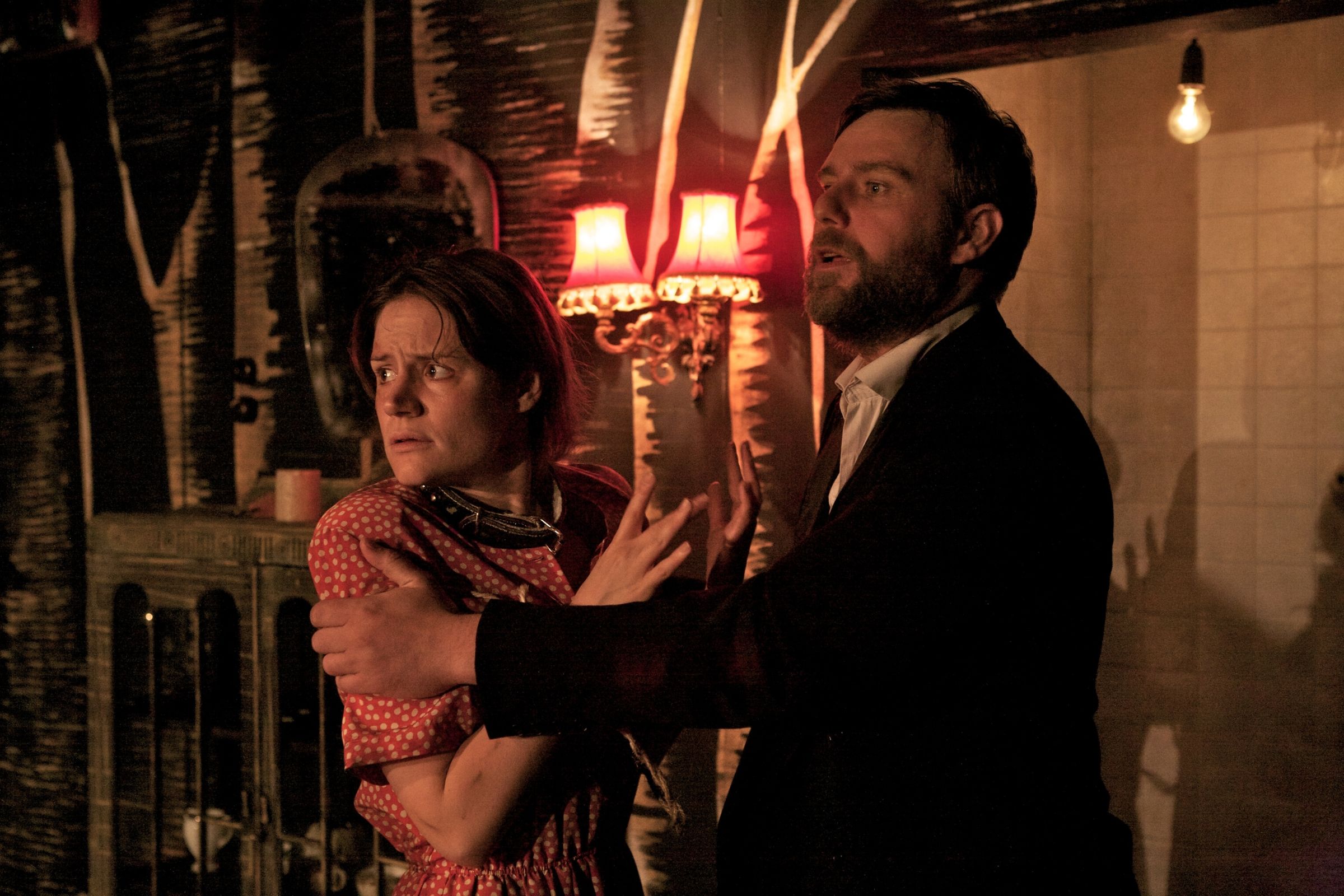 Hundreds and Thousands - English Touring Theatre