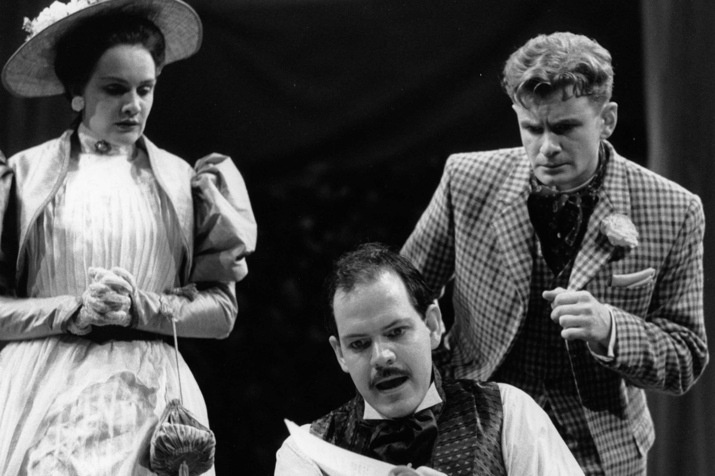 The Importance of Being Earnest - English Touring Theatre